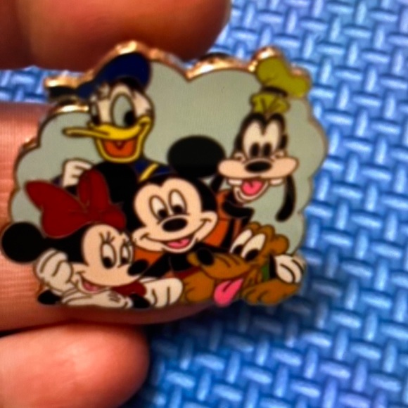 Disney | Other | Disneys Mickey And Friends Collectible Pin | Poshmark